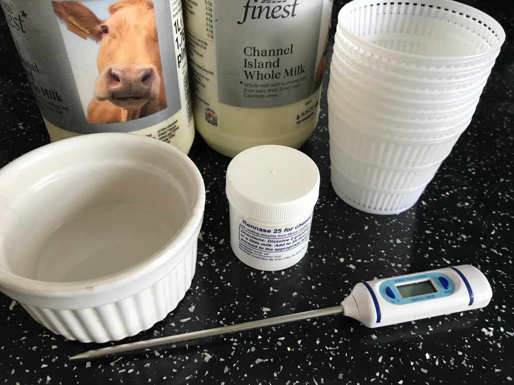 Maltese Cheese – Gbejniet – robandjas