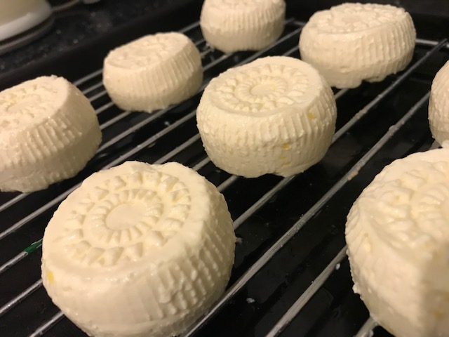 Maltese Cheese - Gbejniet - robandjas